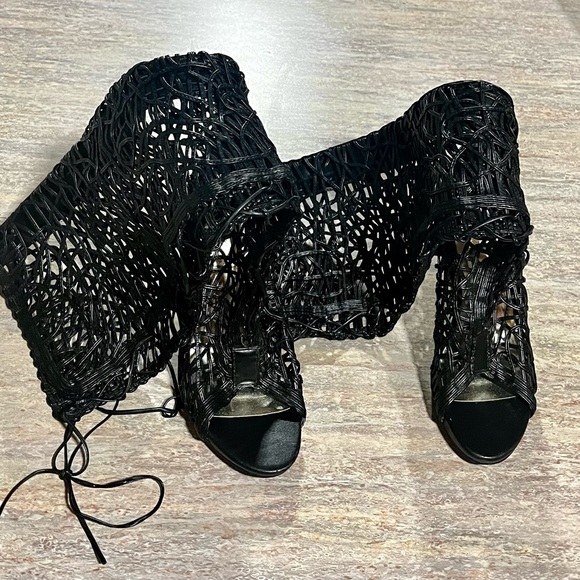 Shi by JOURNEYS | Shoes | Shi By Journeys Reign Open Toe Gladiator Over ...